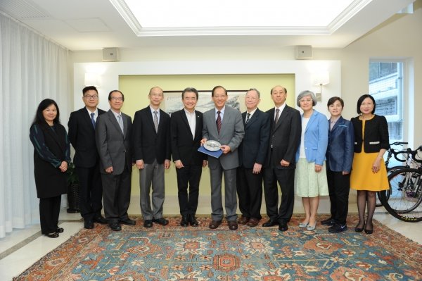 HKBU receives donation in support of history project